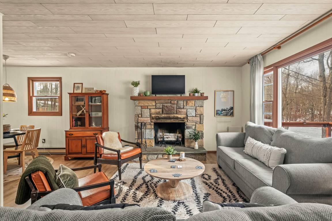 80 M² House ∙ 2 Bedrooms ∙ 8 Guests - Pocono Mountains, PA