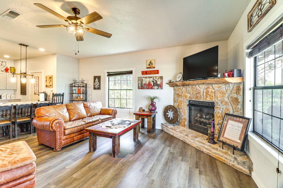 92 M² House ∙ 2 Bedrooms ∙ 5 Guests - Possum Kingdom Lake, TX