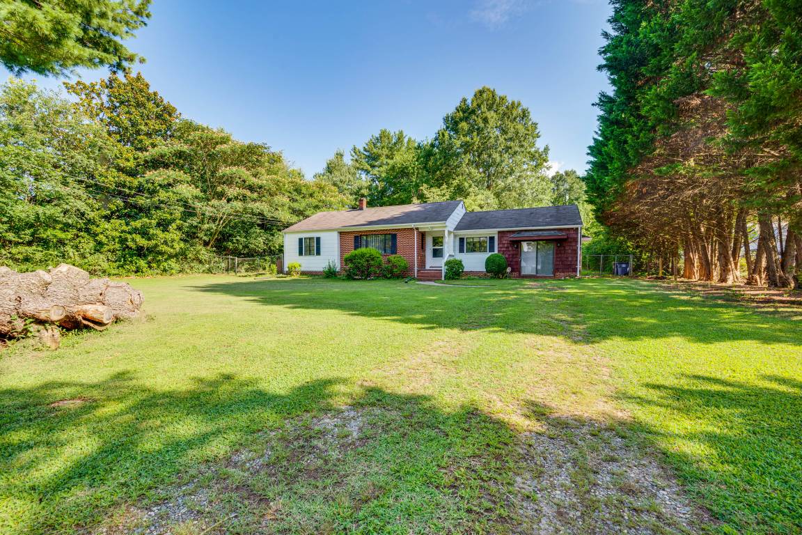 139 M² House ∙ 2 Bedrooms ∙ 4 Guests - Winston-Salem, NC
