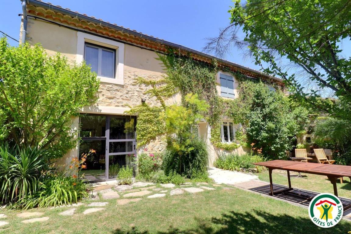 89 M² Gîte ∙ 3 Chambres ∙ 6 Personnes - Dieulefit