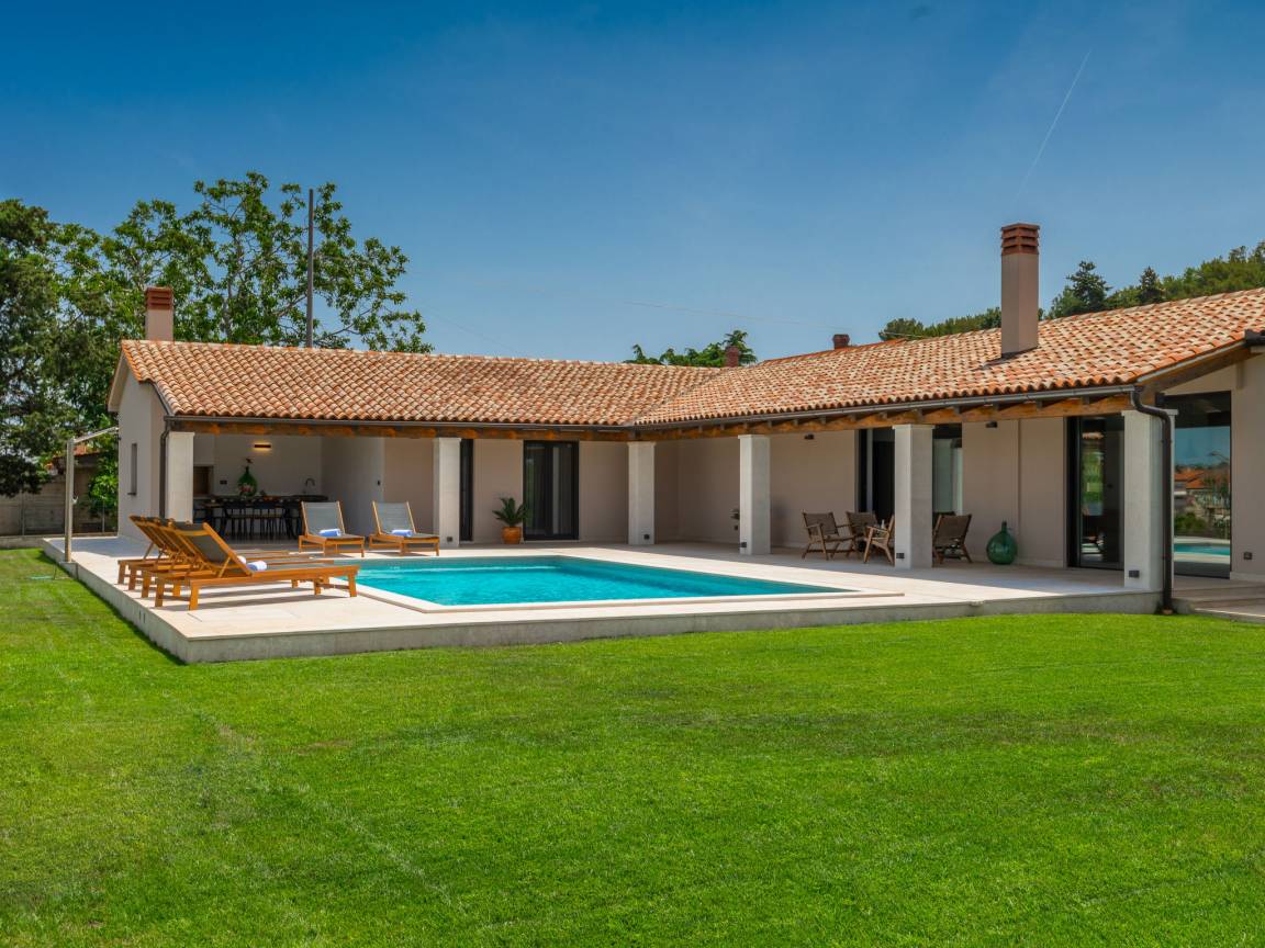 170 M² Huis ∙ 3 Slaapkamers ∙ 6 Gasten - Pula