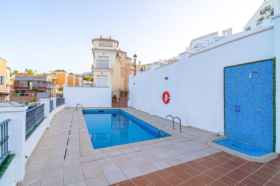 120 M² Villa ∙ 3 Chambres ∙ 6 Personnes - Nerja