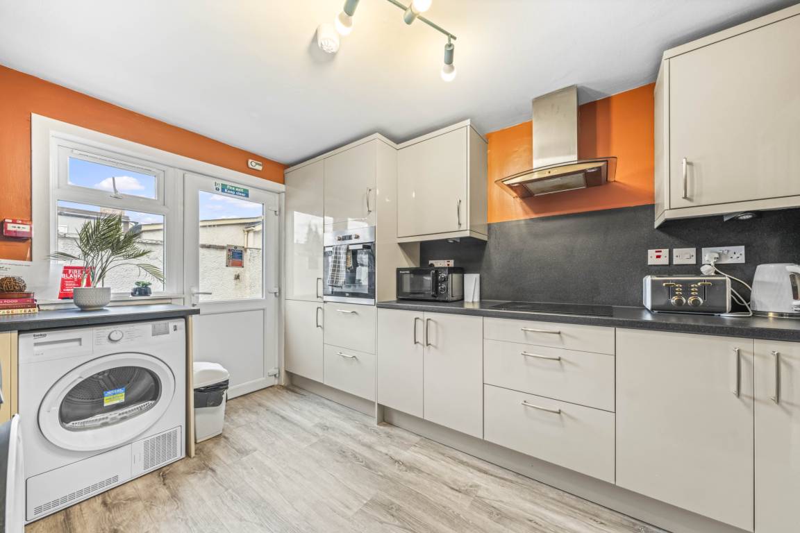 75 M² Apartamento ∙ 4 Habitaciones ∙ 9 Huéspedes - Inverness