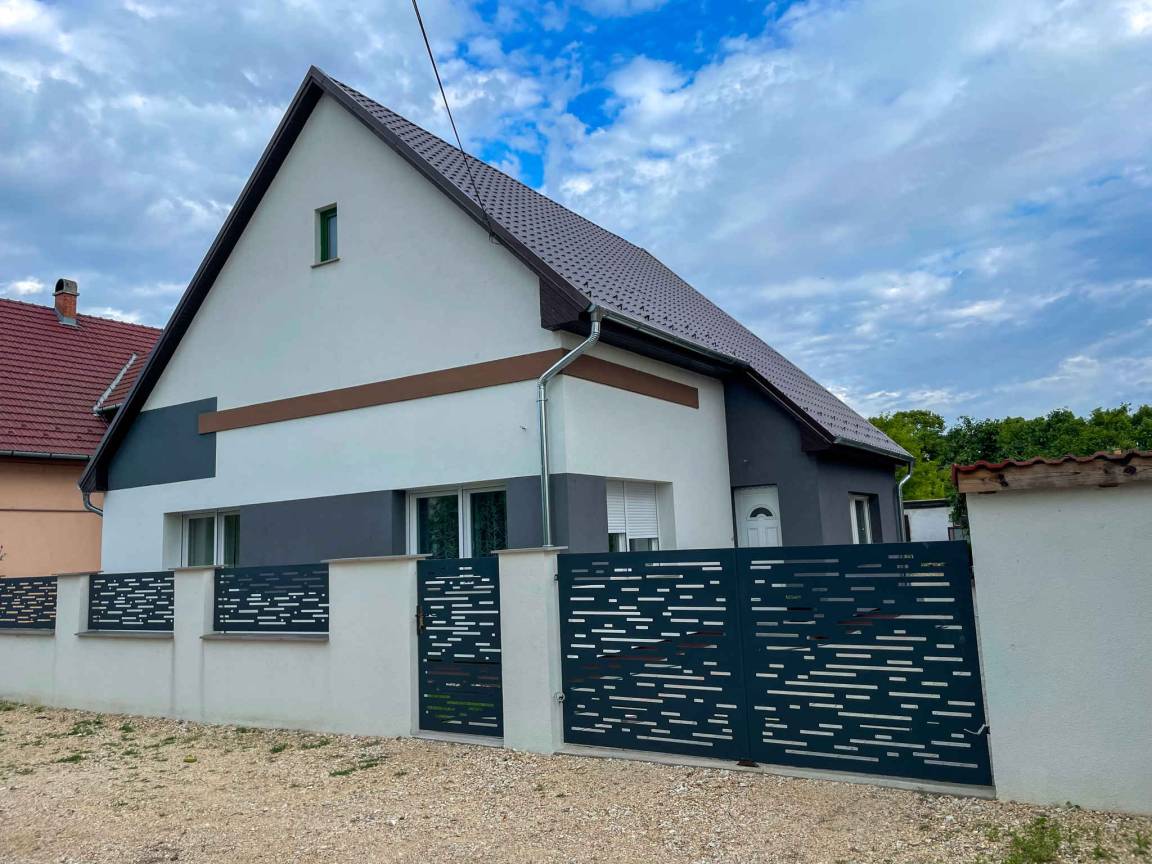 70 M² Ferienwohnung ∙ 2 Schlafzimmer ∙ 7 Gäste - Siófok