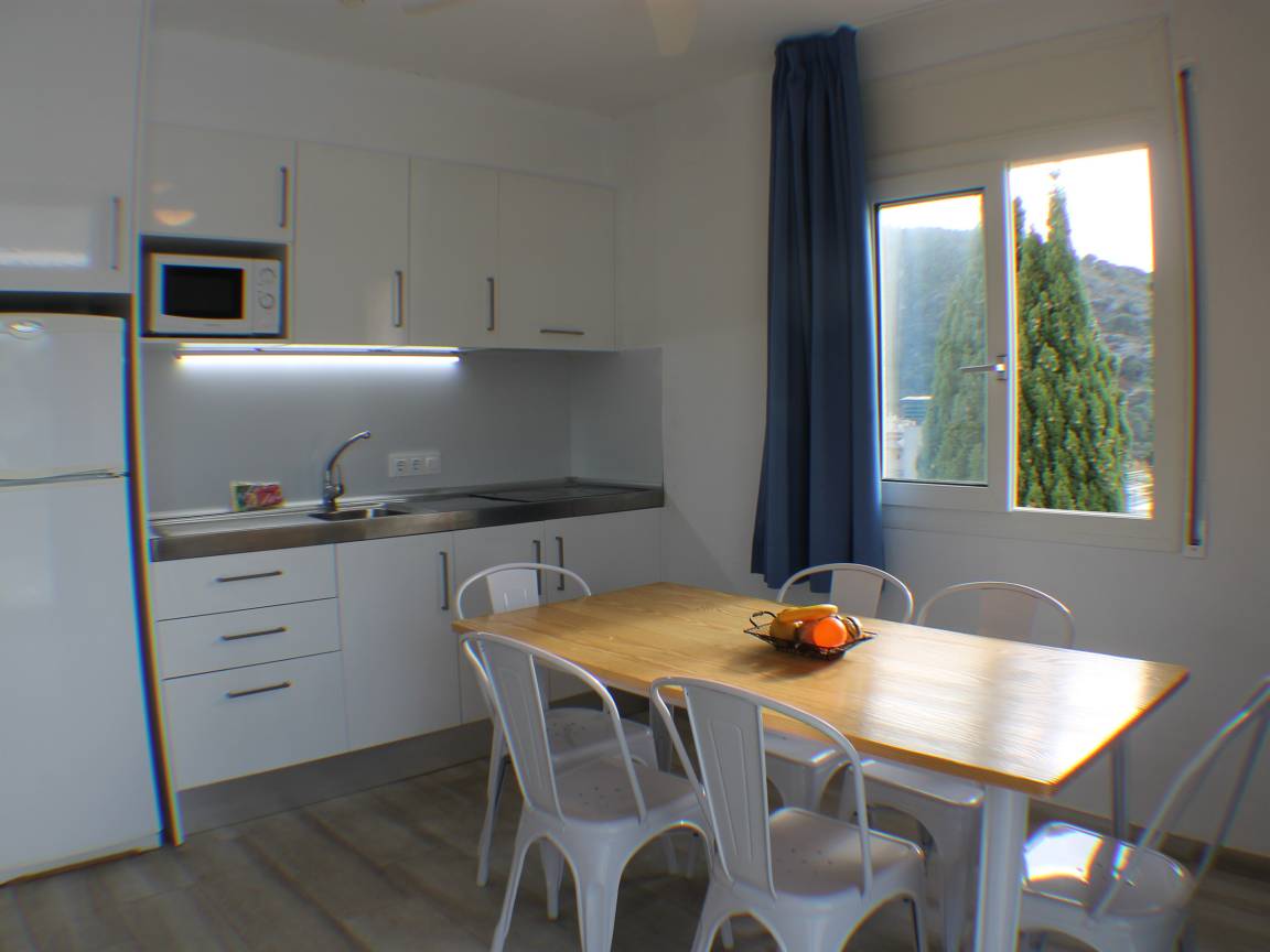 65 M² Apartment ∙ 2 Bedrooms ∙ 6 Guests - Roses