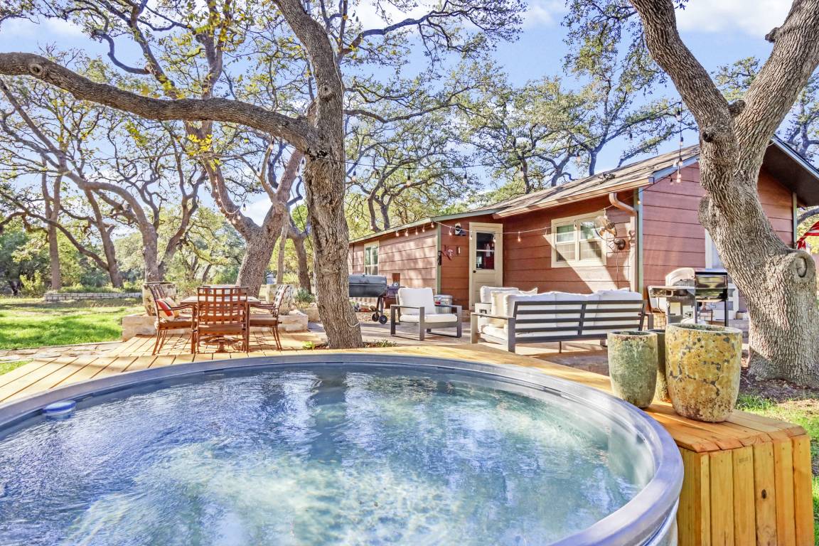 168 M² House ∙ 3 Bedrooms ∙ 7 Guests - Wimberley, TX