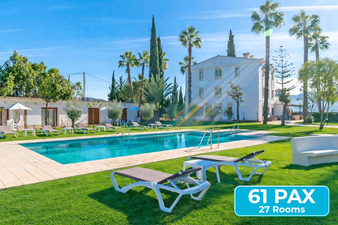 500 M² Stuga ∙ 27 Sovrum ∙ 61 Gäster - Coín