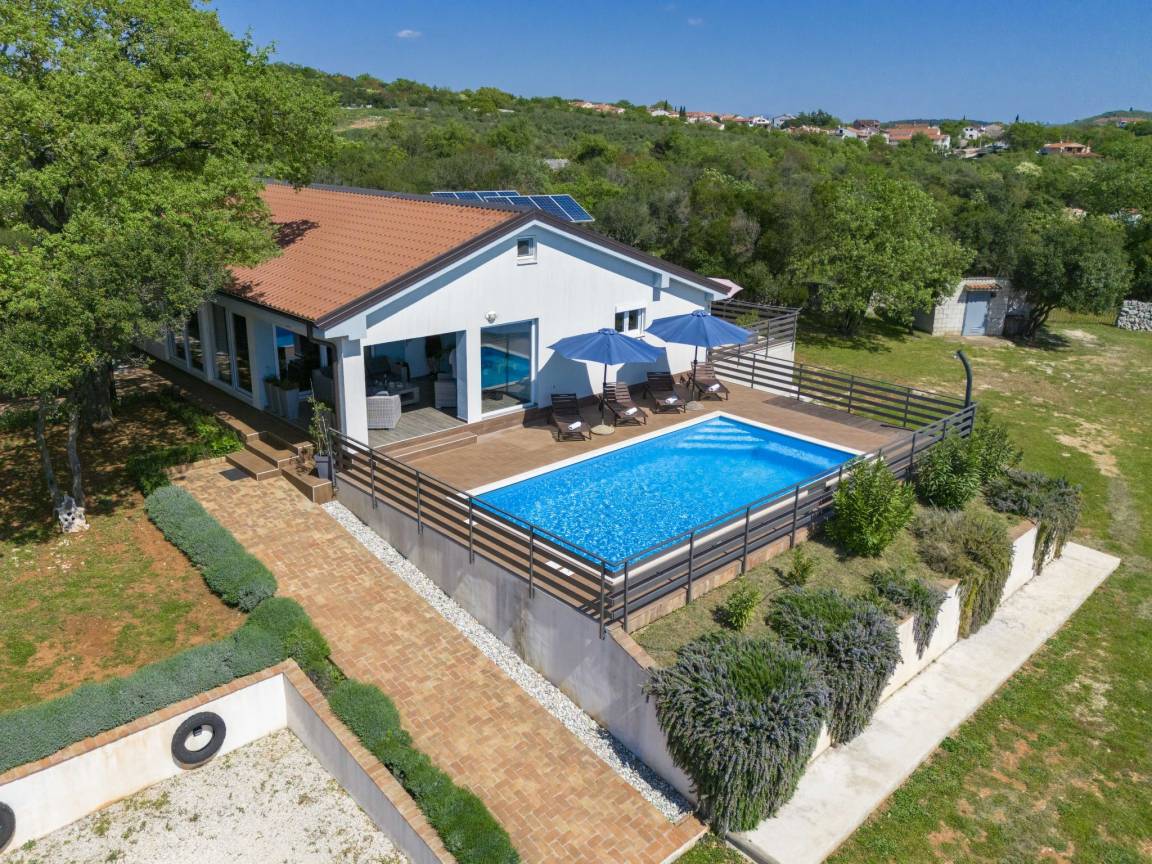 180 M² Talo ∙ 3 Makuuhuonetta ∙ 6 Vierasta - Rovinj