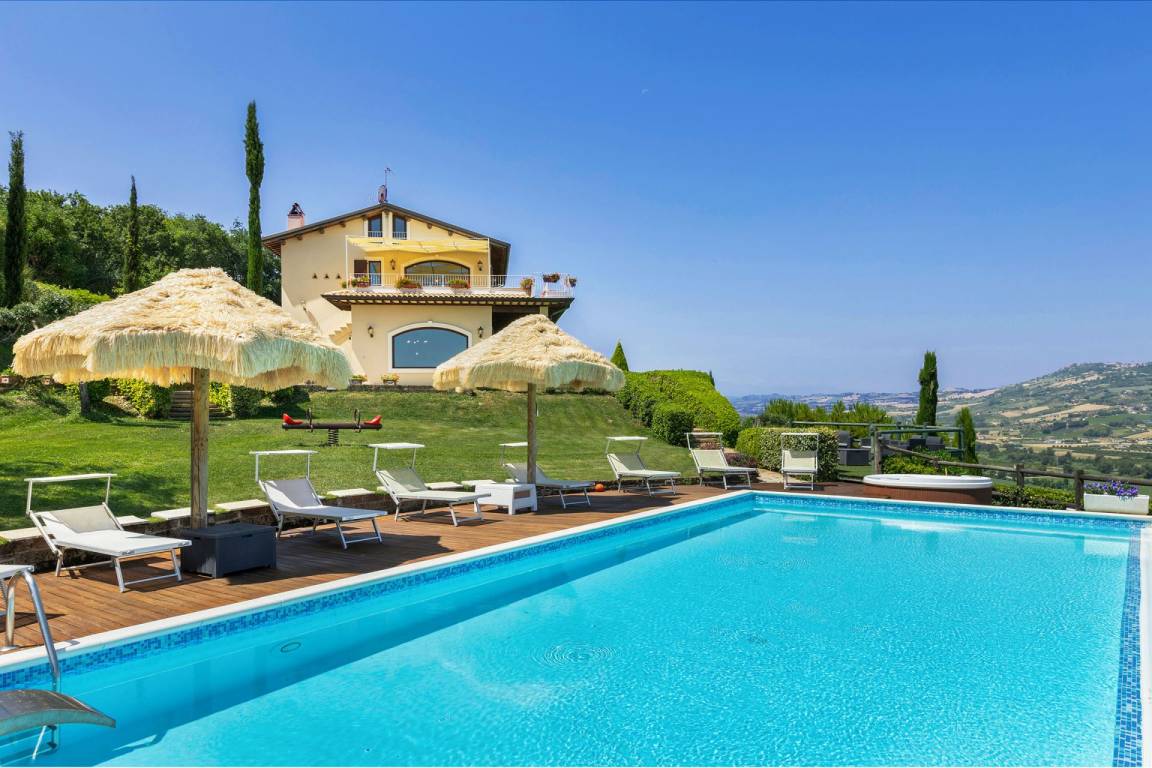 330 M² Villa ∙ 6 Habitaciones ∙ 12 Huéspedes - Cupra Marittima