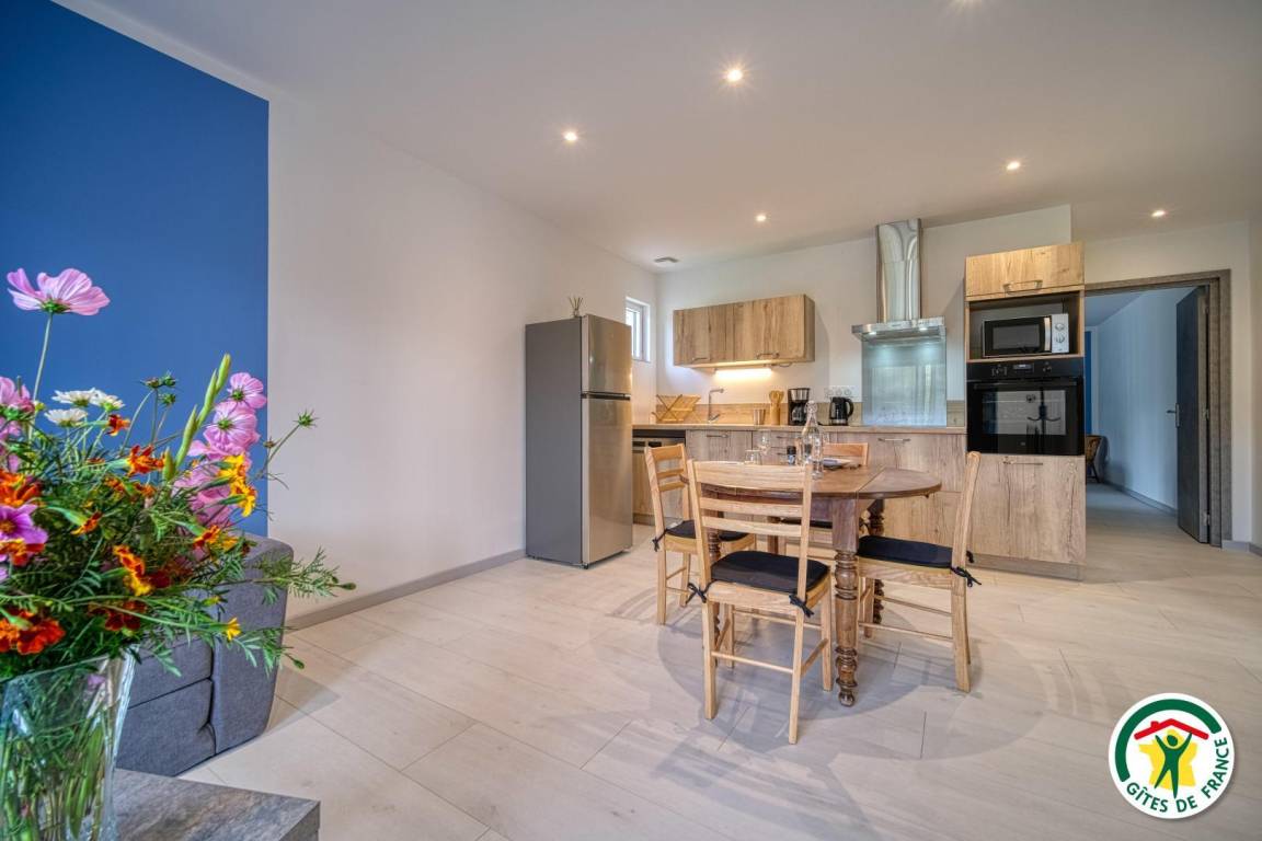 48 M² Gîte ∙ 1 Slaapkamer ∙ 2 Gasten - Drôme