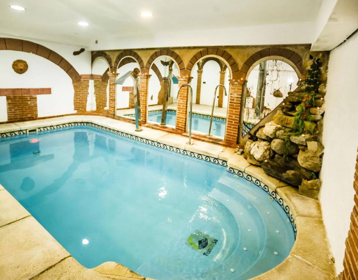 450 M² Ferienhaus ∙ 5 Schlafzimmer ∙ 12 Gäste - Salamanca, Spanien