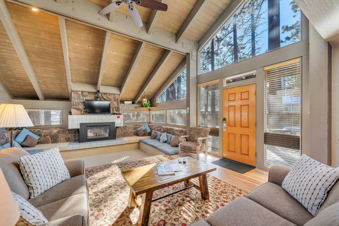 177 M² Condo ∙ 3 Bedrooms ∙ 8 Guests - South Lake Tahoe, CA