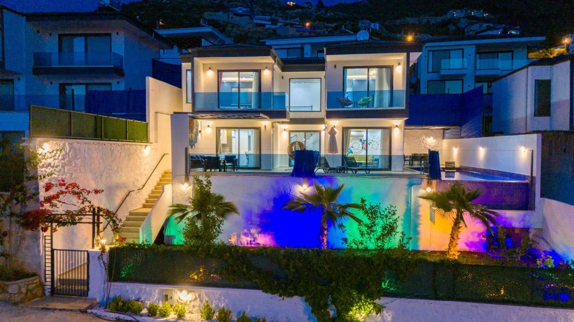 90 M² House ∙ 2 Bedrooms ∙ 4 Guests - Kalkan
