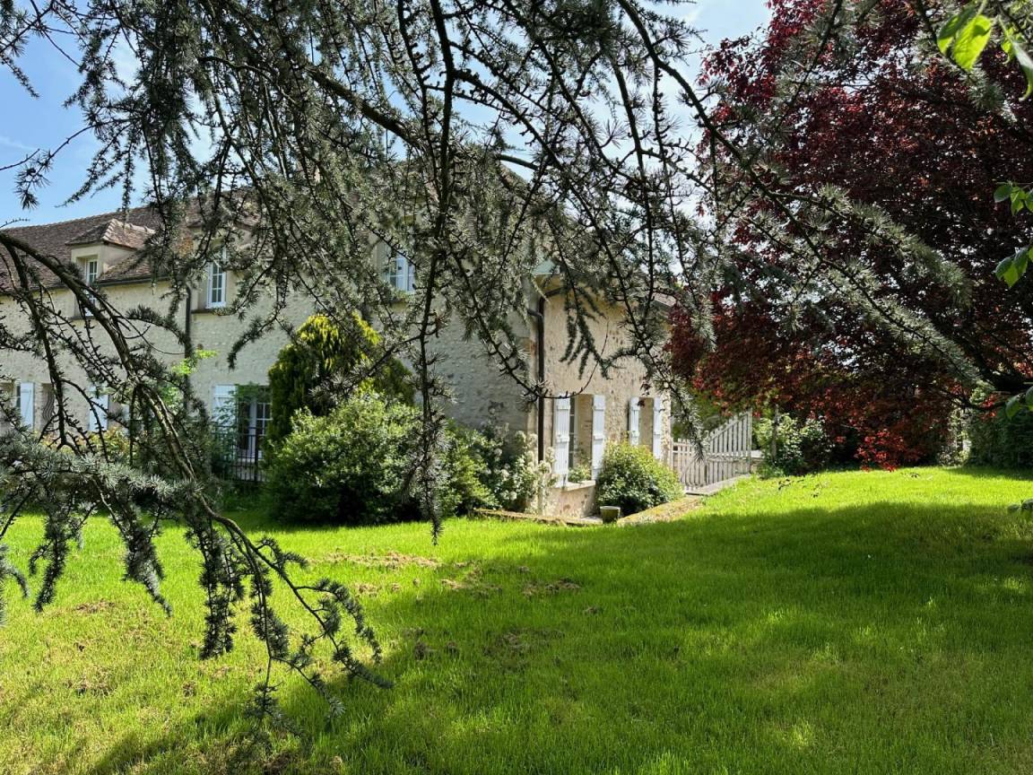 300 M² Gîte ∙ 7 Chambres ∙ 12 Personnes - Seine-et-Marne