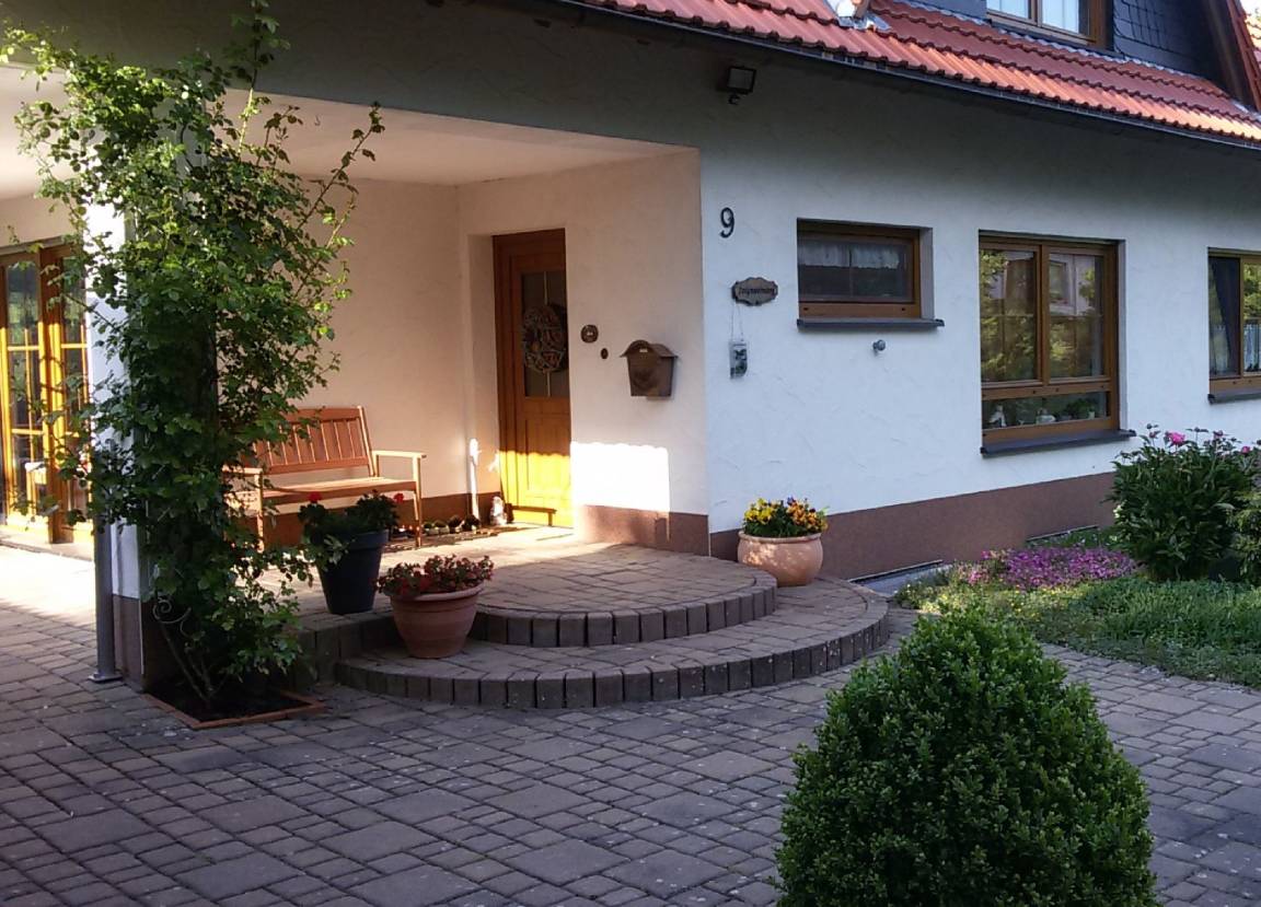 55 M² Ferienwohnung ∙ 1 Schlafzimmer ∙ 3 Gäste - Altena