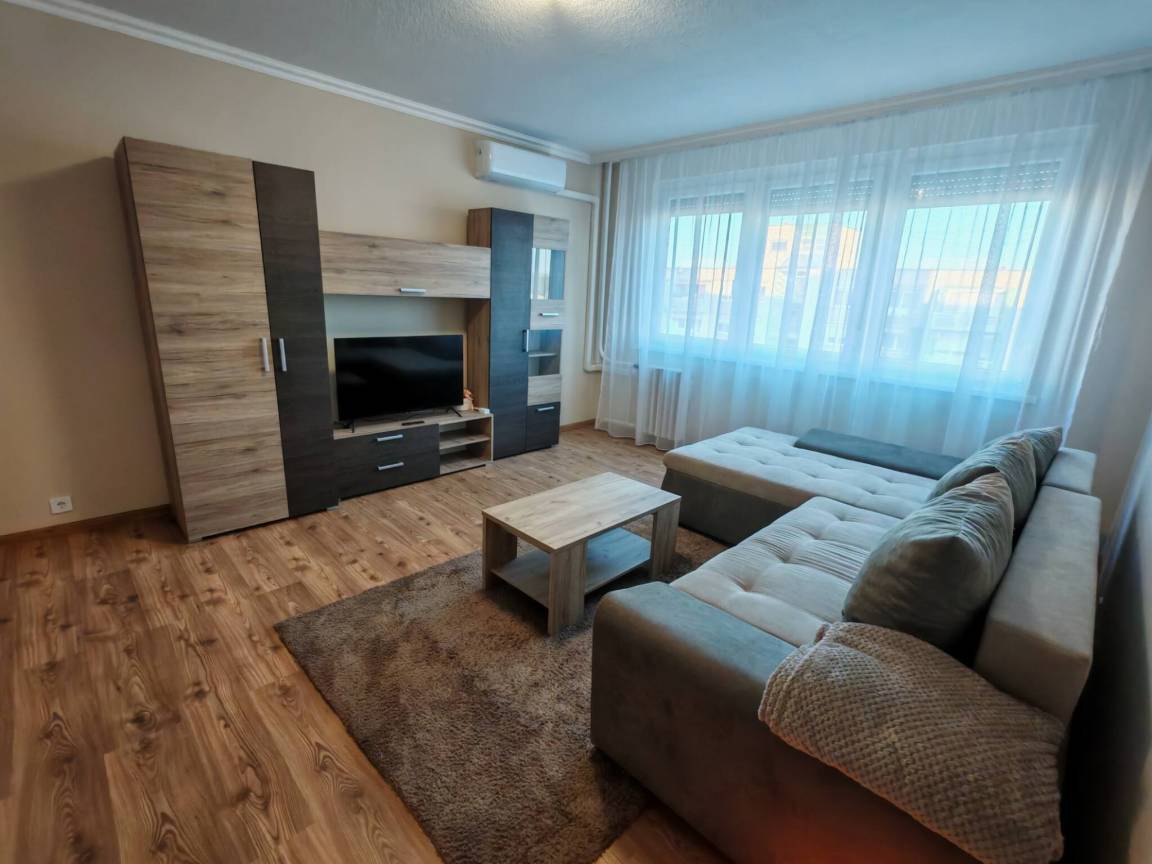 65 M² Ferienwohnung ∙ 2 Schlafzimmer ∙ 2 Gäste - Kecskemét