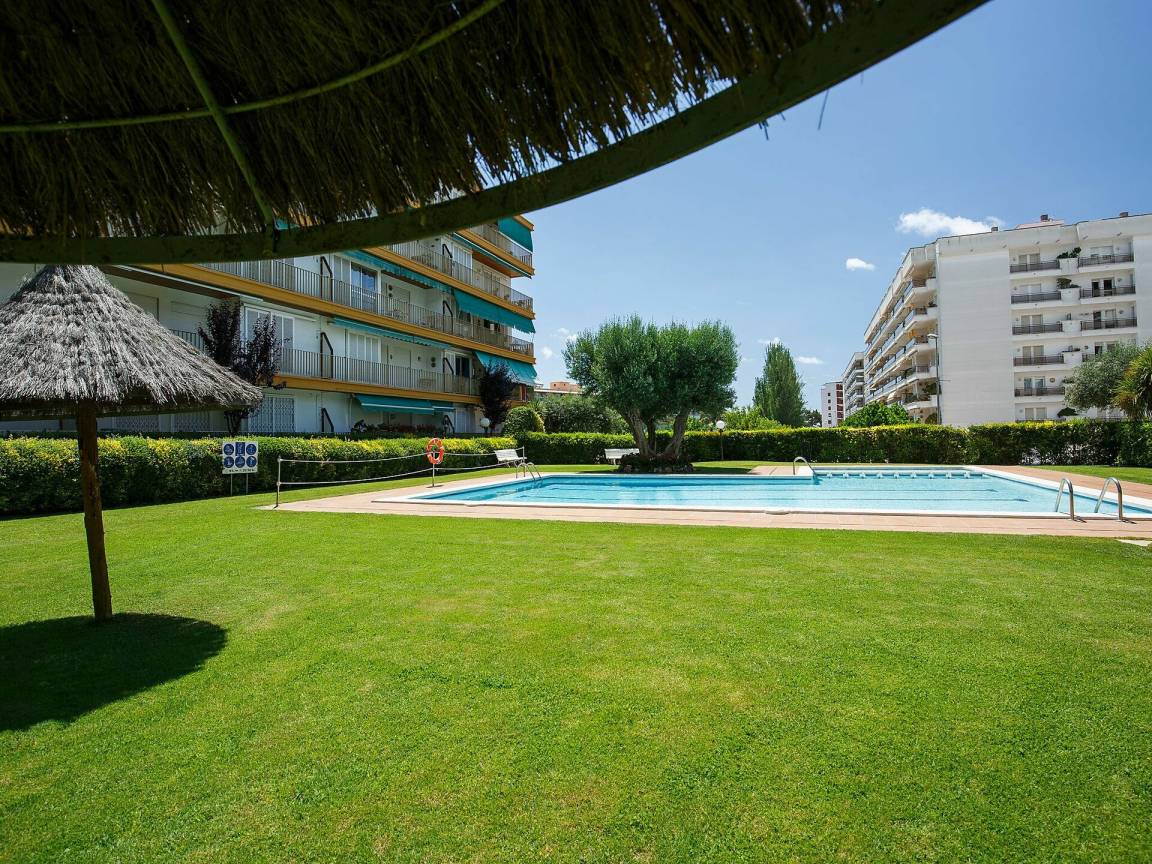 55 M² Huoneisto ∙ 2 Makuuhuonetta ∙ 4 Vierasta - Lloret de Mar