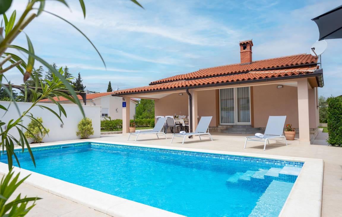 85 M² Casa ∙ 3 Habitaciones ∙ 6 Huéspedes - Pula