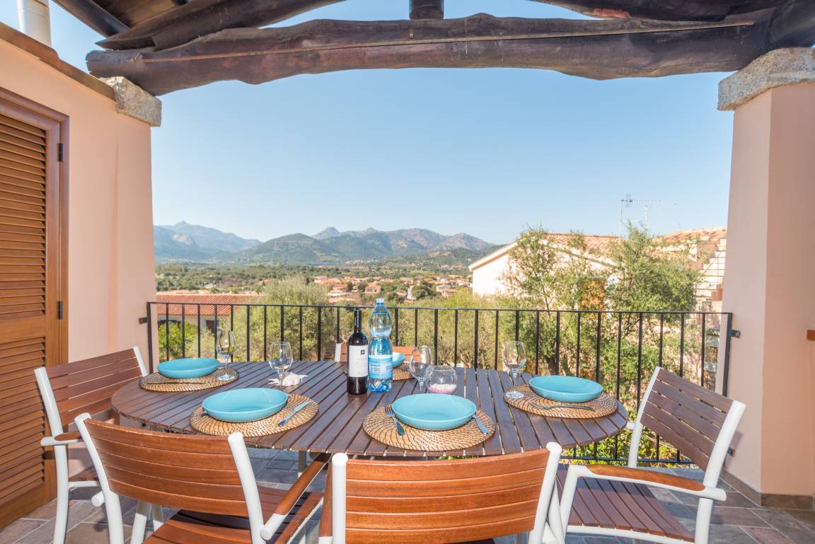 70 M² Apartamento ∙ 2 Quartos ∙ 5 Hóspedes - San Teodoro