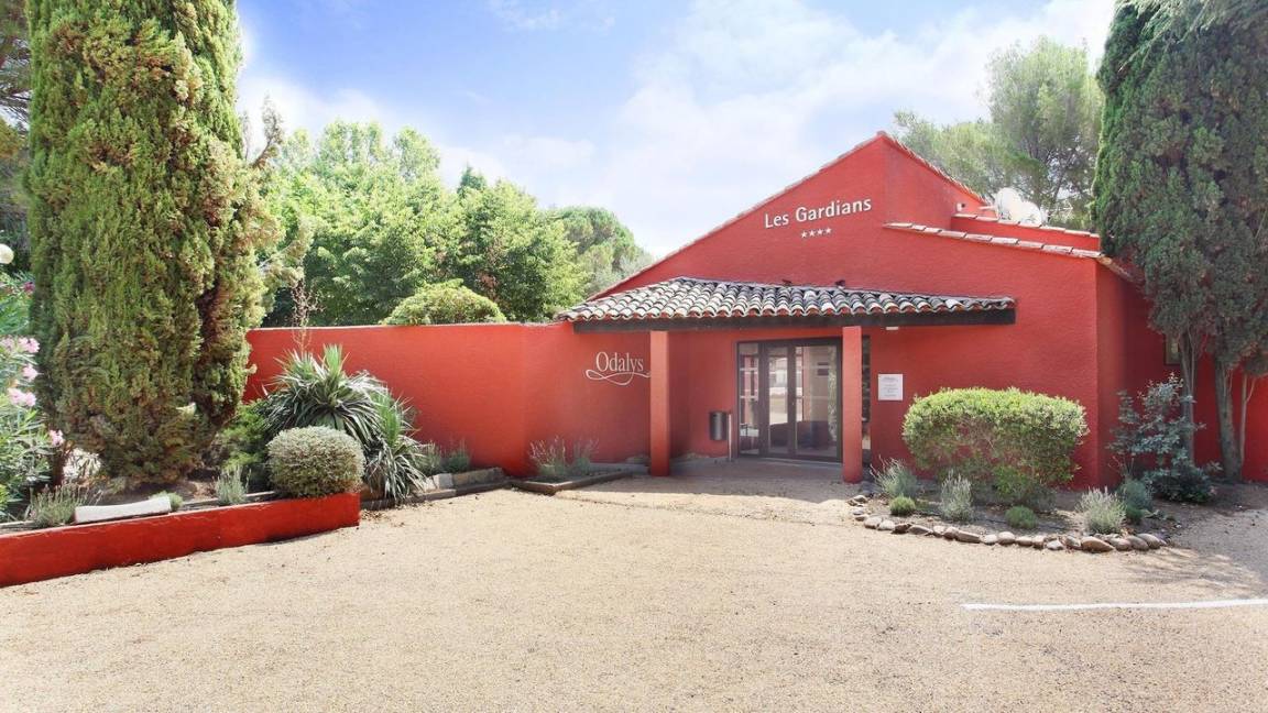 36 M² Apartamento ∙ 2 Habitaciones ∙ 5 Huéspedes - Arlés