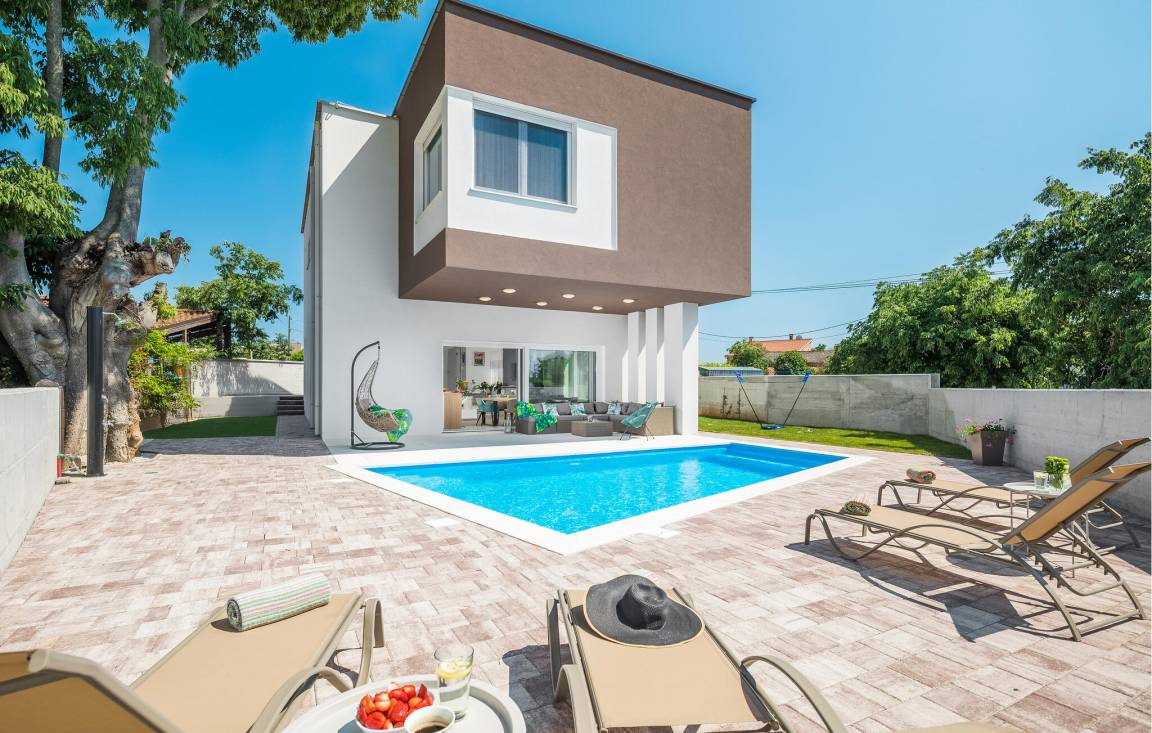 200 M² Casa ∙ 4 Habitaciones ∙ 8 Huéspedes - Pula