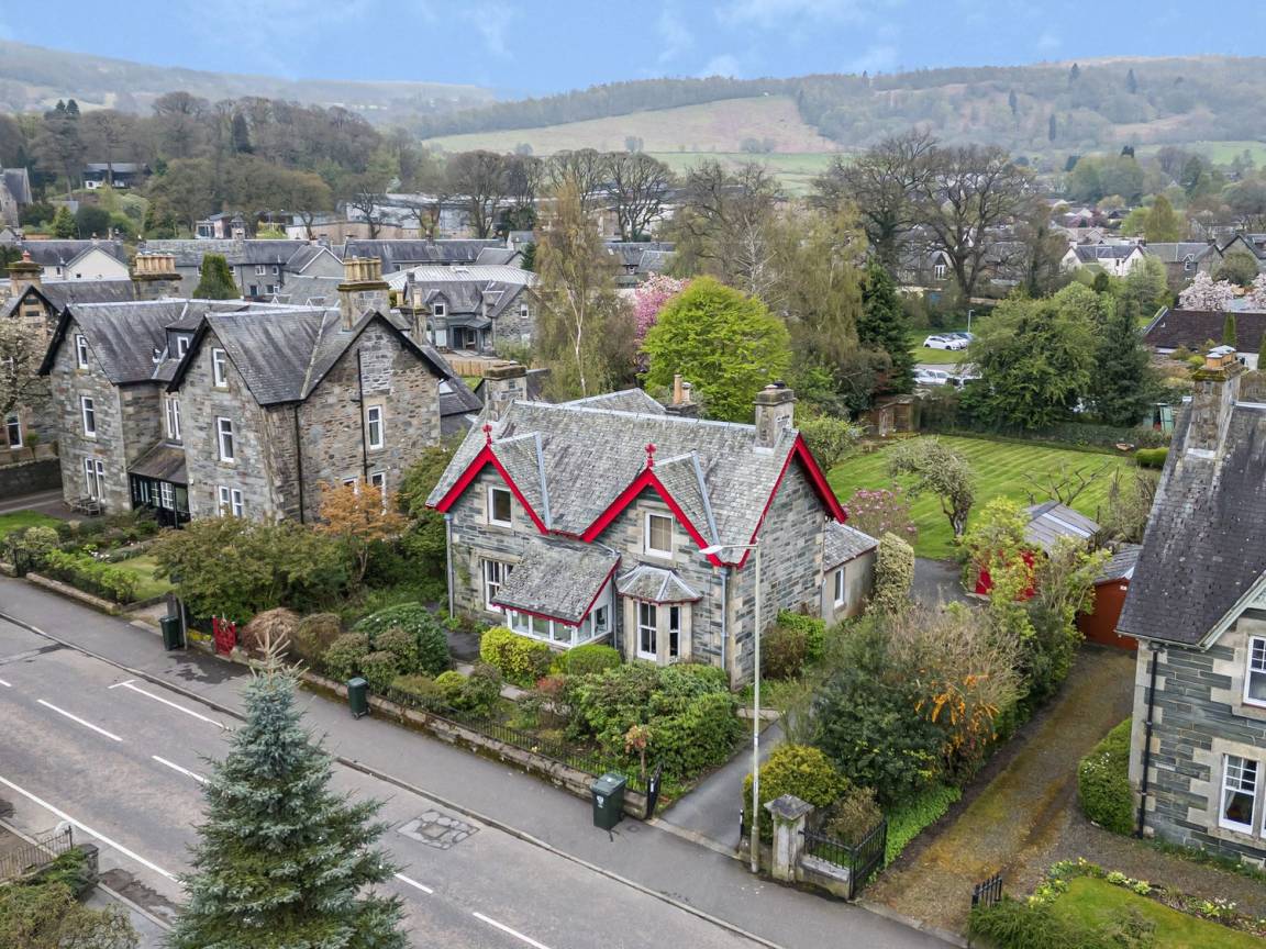 Cottage ∙ 5 Bedrooms ∙ 10 Guests - Loch Tay