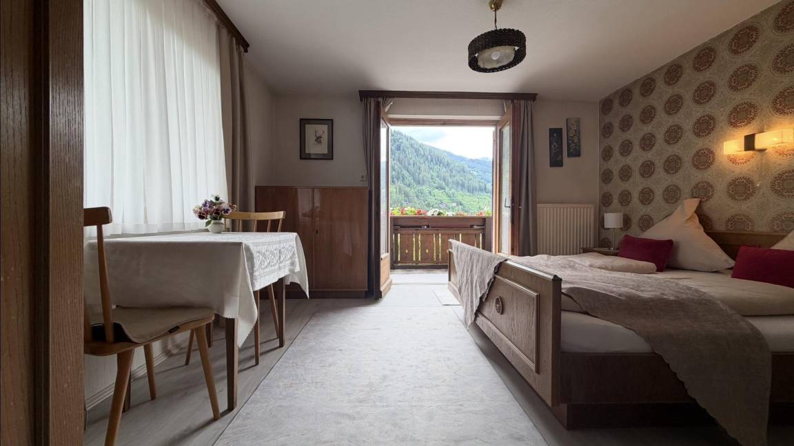 90 M² Ferienwohnung ∙ 4 Schlafzimmer ∙ 7 Gäste - Schruns