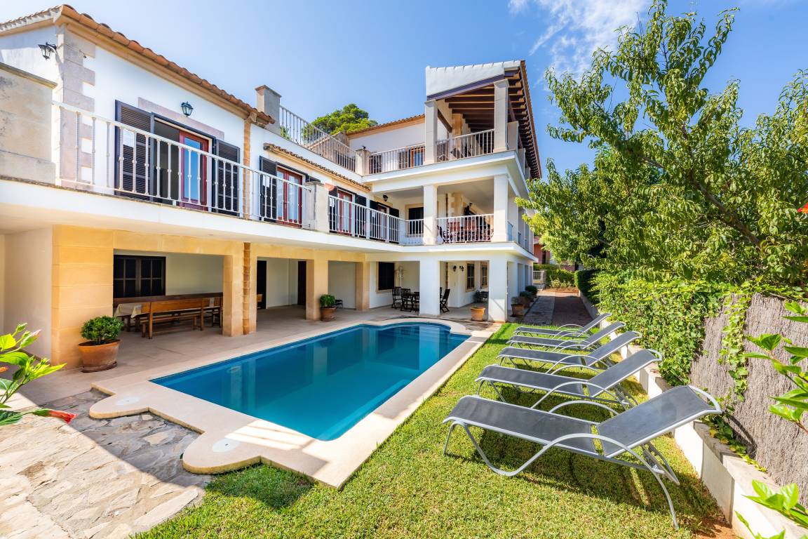 300 M² Talo ∙ 6 Makuuhuonetta ∙ 12 Vierasta - Mallorca