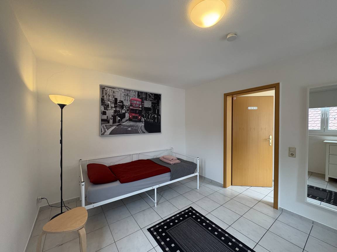 45 M² Ferienwohnung ∙ 3 Schlafzimmer ∙ 3 Gäste - Stuttgart