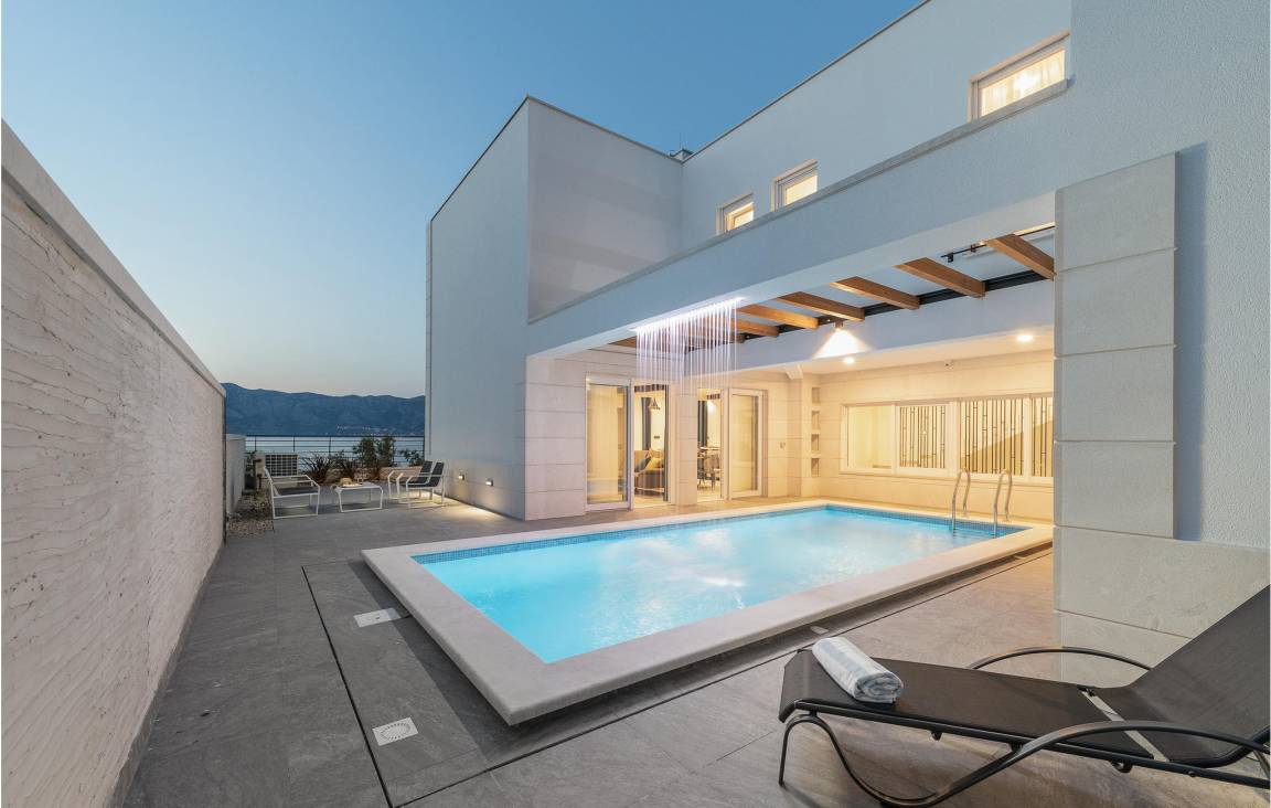 304 M² Ferienhaus ∙ 5 Schlafzimmer ∙ 10 Gäste - Brač