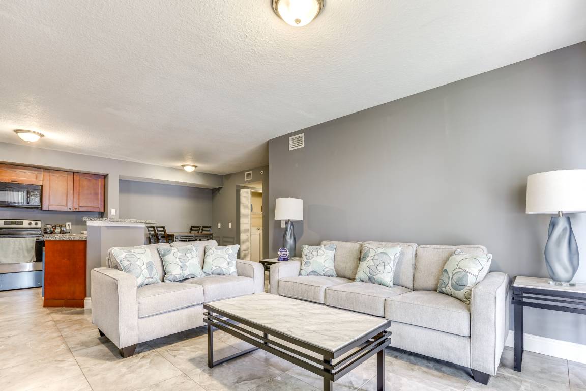 98 M² Apartment ∙ 2 Bedrooms ∙ 4 Guests - West Palm Beach, FL