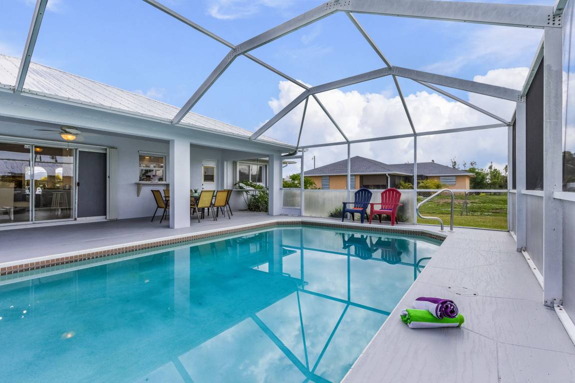 130 M² House ∙ 3 Bedrooms ∙ 6 Guests - Cape Coral, FL