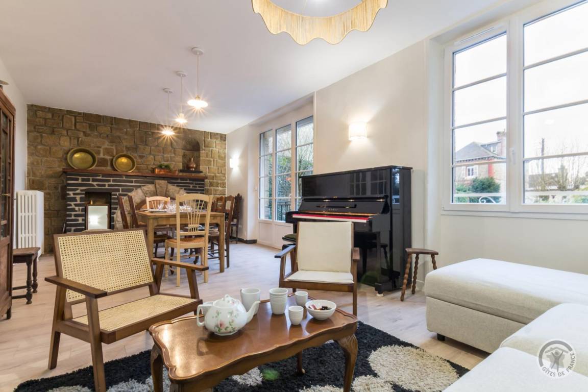 Gîte ∙ 6 Chambres ∙ 10 Personnes - Avranches