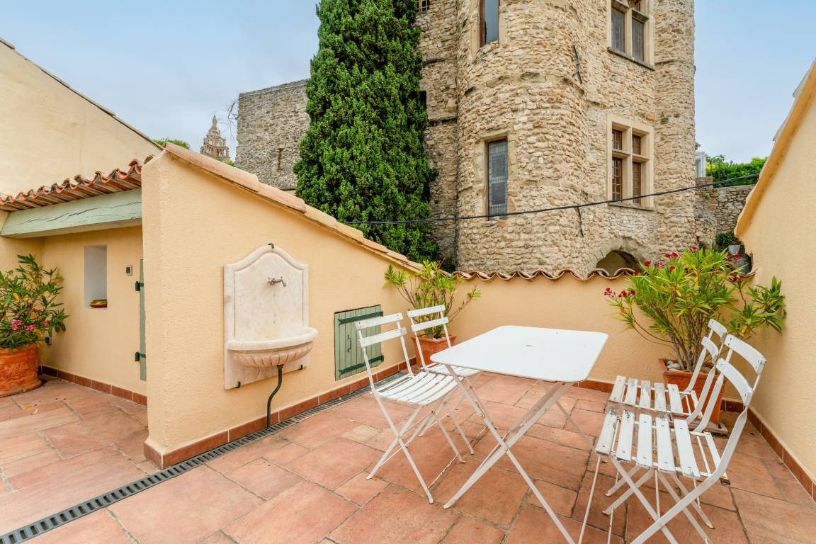 75 M² House ∙ 2 Bedrooms ∙ 5 Guests - Nyons