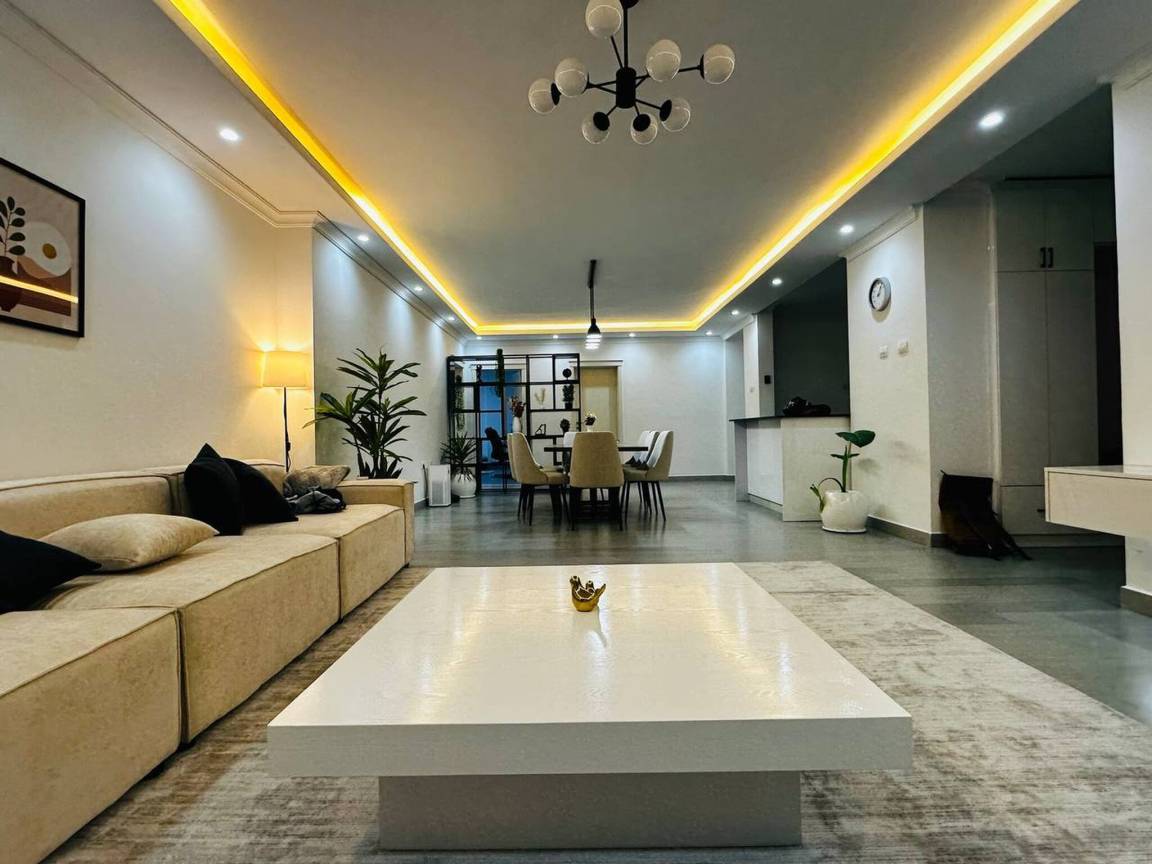 192 M² Ferienwohnung ∙ 3 Schlafzimmer ∙ 9 Gäste - Addis Ababa