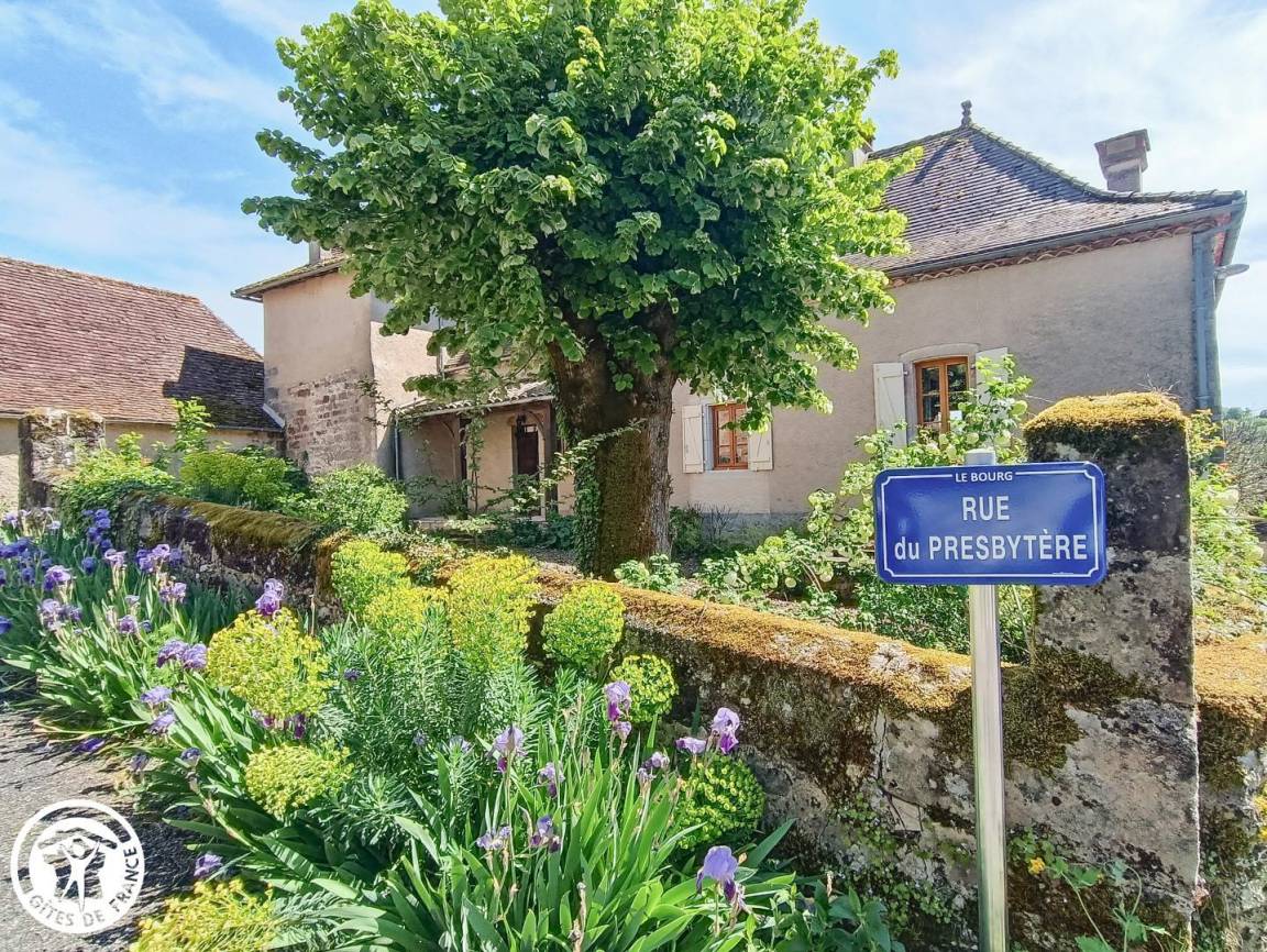 100 M² Gîte ∙ 2 Chambres ∙ 4 Personnes - Lot