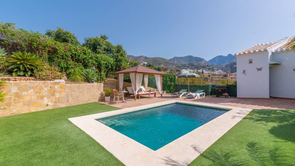 90 M² House ∙ 2 Bedrooms ∙ 4 Guests - Frigiliana