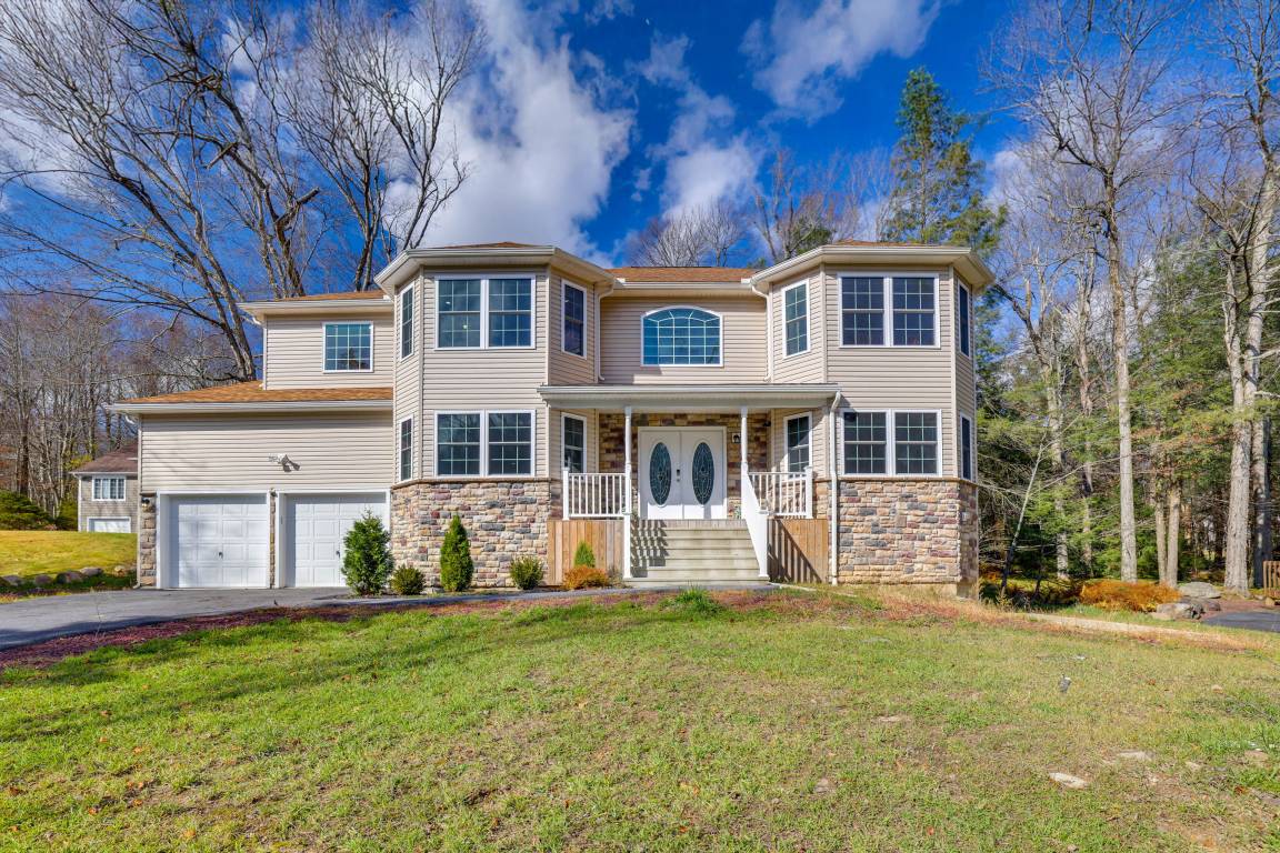 371 M² House ∙ 5 Bedrooms ∙ 14 Guests - Pocono Lake