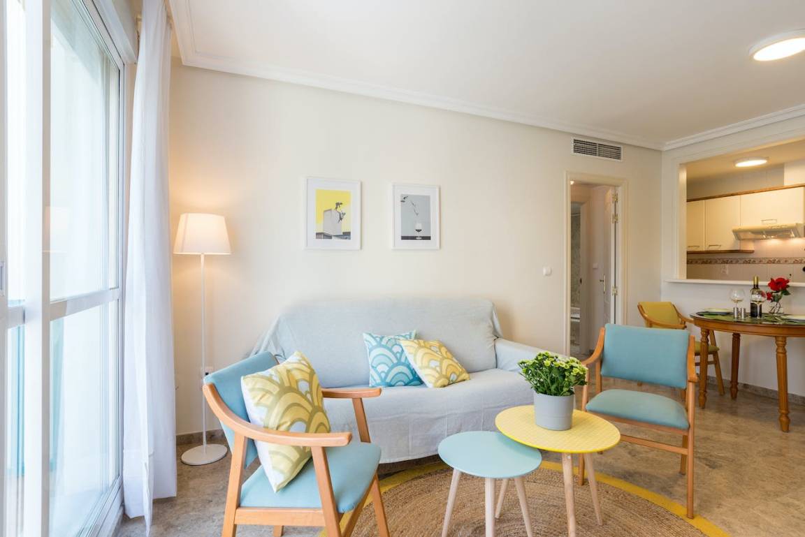 65 M² Apartamento ∙ 1 Habitación ∙ 4 Huéspedes - Torremolinos