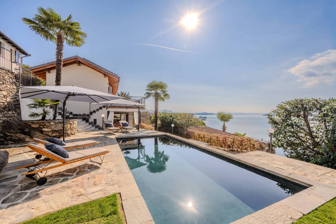 200 M² Villa ∙ 4 Makuuhuonetta ∙ 9 Vierasta - Verbania