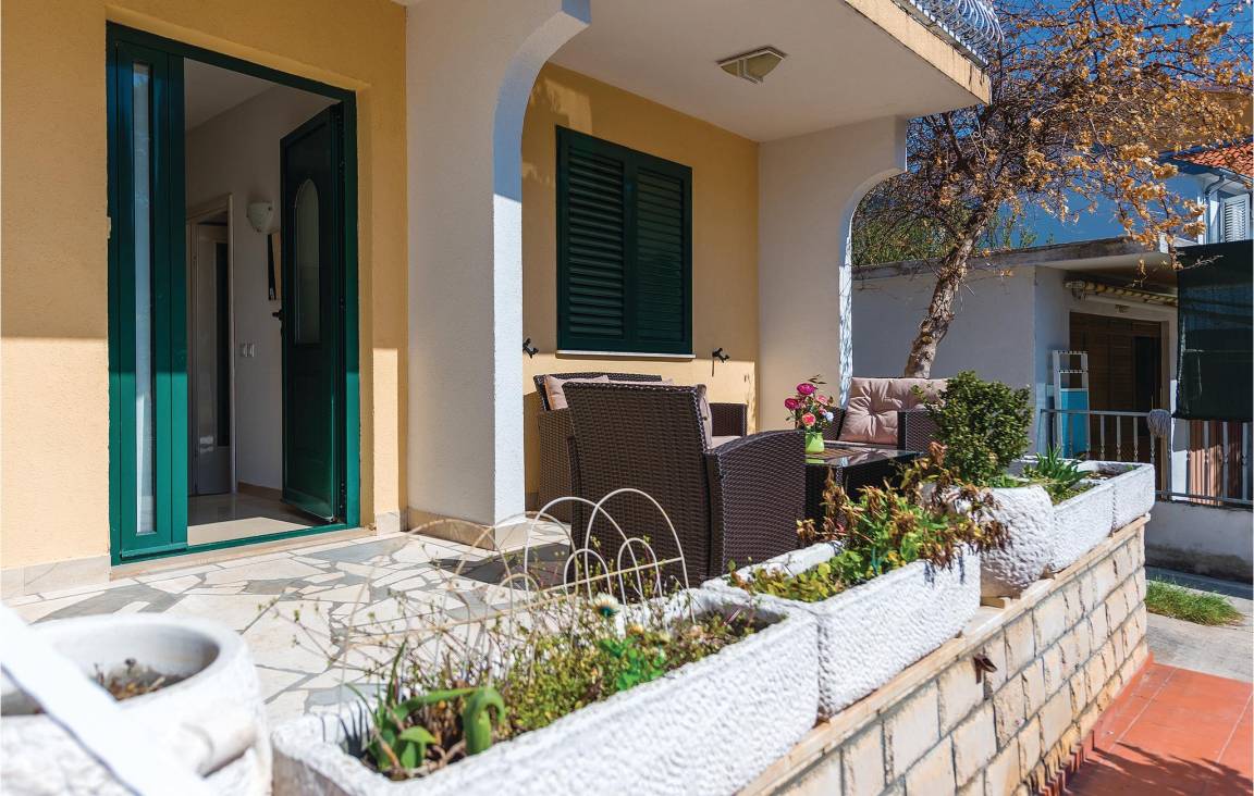 92 M² Ferienwohnung ∙ 3 Schlafzimmer ∙ 6 Gäste - Primošten