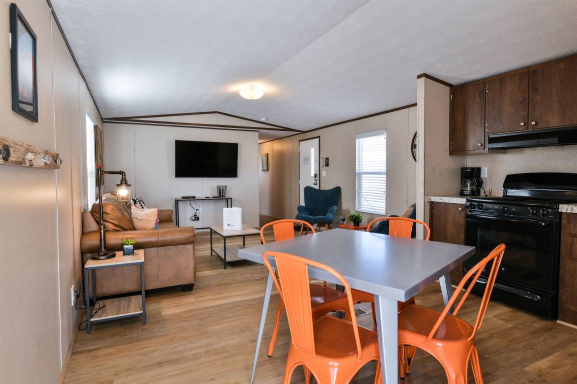 102 M² Caravan ∙ 3 Bedrooms ∙ 10 Guests - Moab, UT