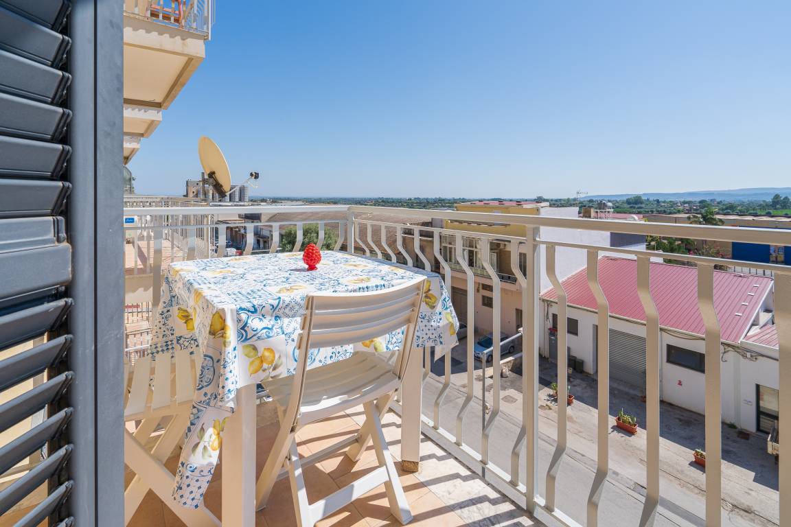 60 M² Appartamento Vacanza ∙ 2 Camere Da Letto ∙ 4 Ospiti - Floridia