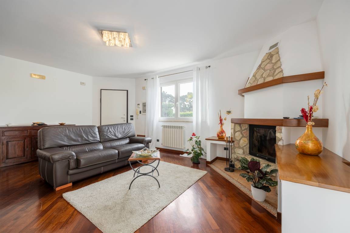 105 M² Huis ∙ 2 Slaapkamers ∙ 7 Gasten - Carini