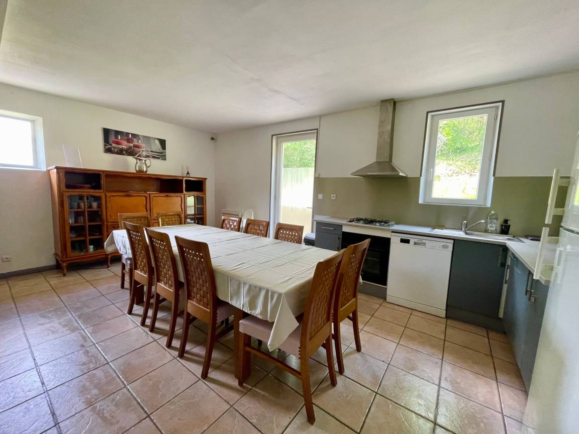 120 M² Maison De Vacances ∙ 4 Chambres ∙ 10 Personnes - Montignac