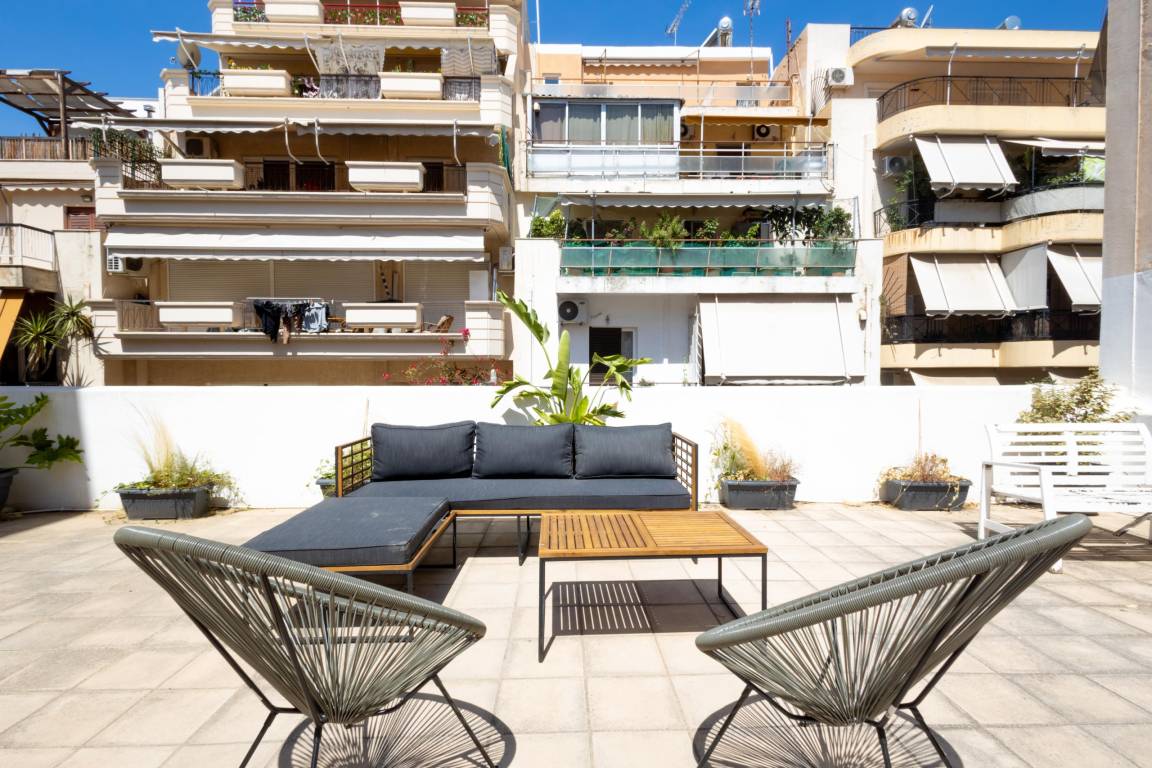 190 M² House ∙ 4 Bedrooms ∙ 13 Guests - Athens