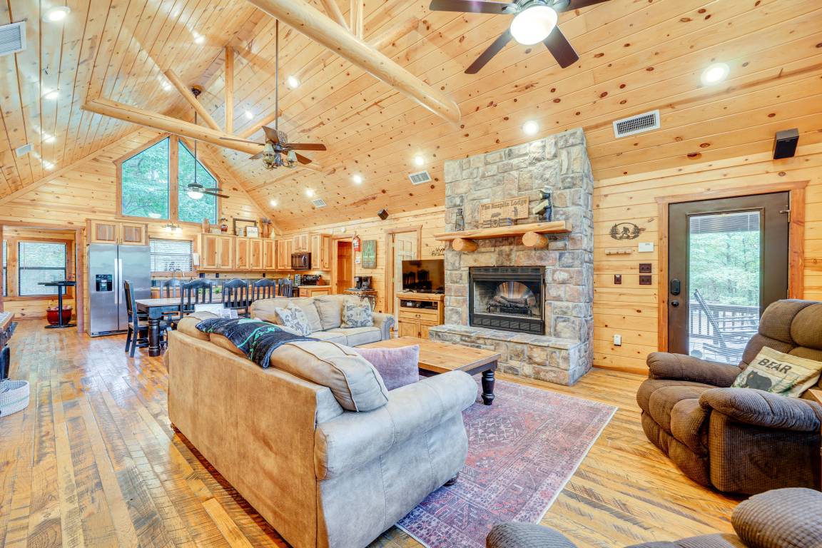 148 M² House ∙ 3 Bedrooms ∙ 10 Guests - Broken Bow, OK