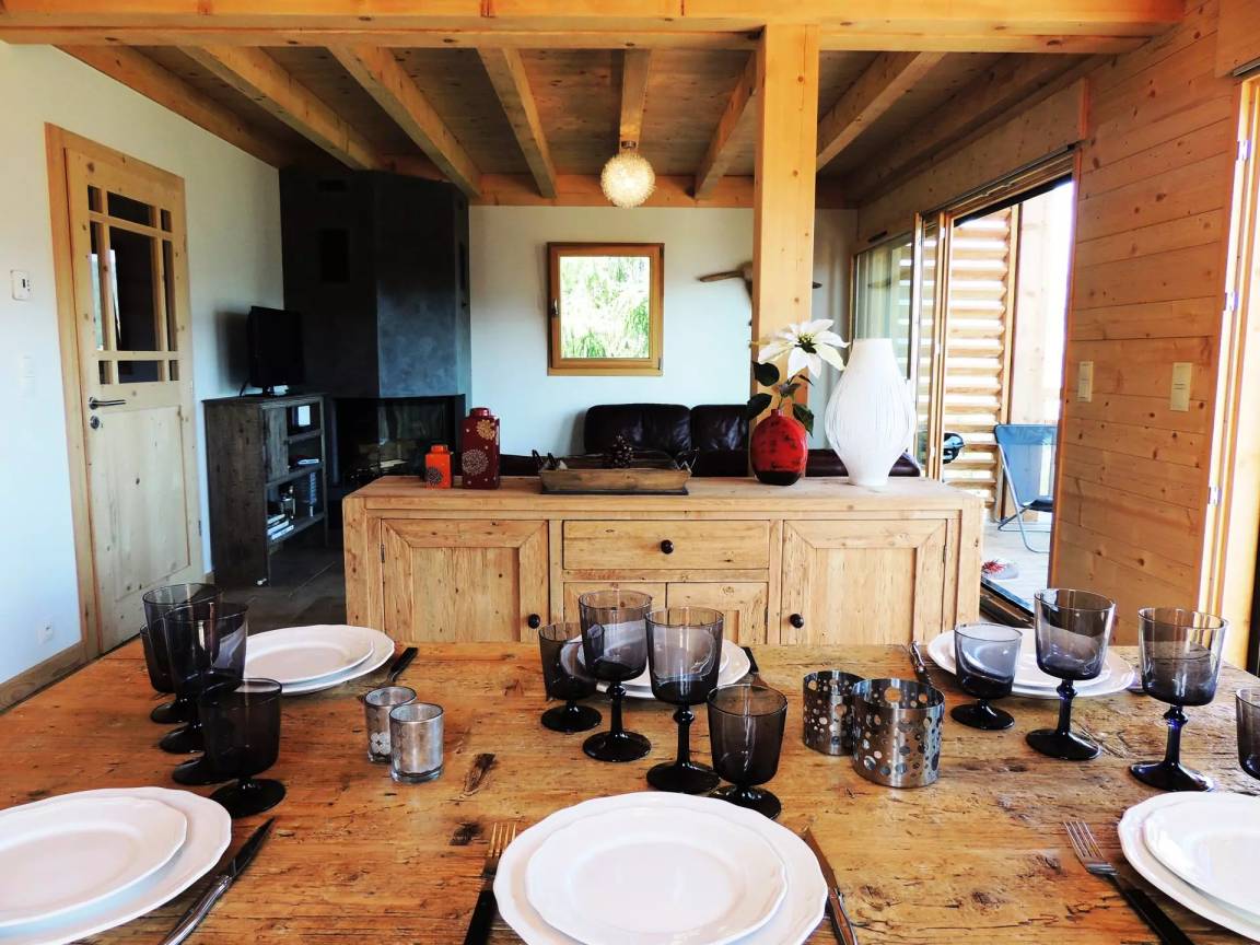 140 M² Chalet ∙ 4 Bedrooms ∙ 8 Guests - Les Gets