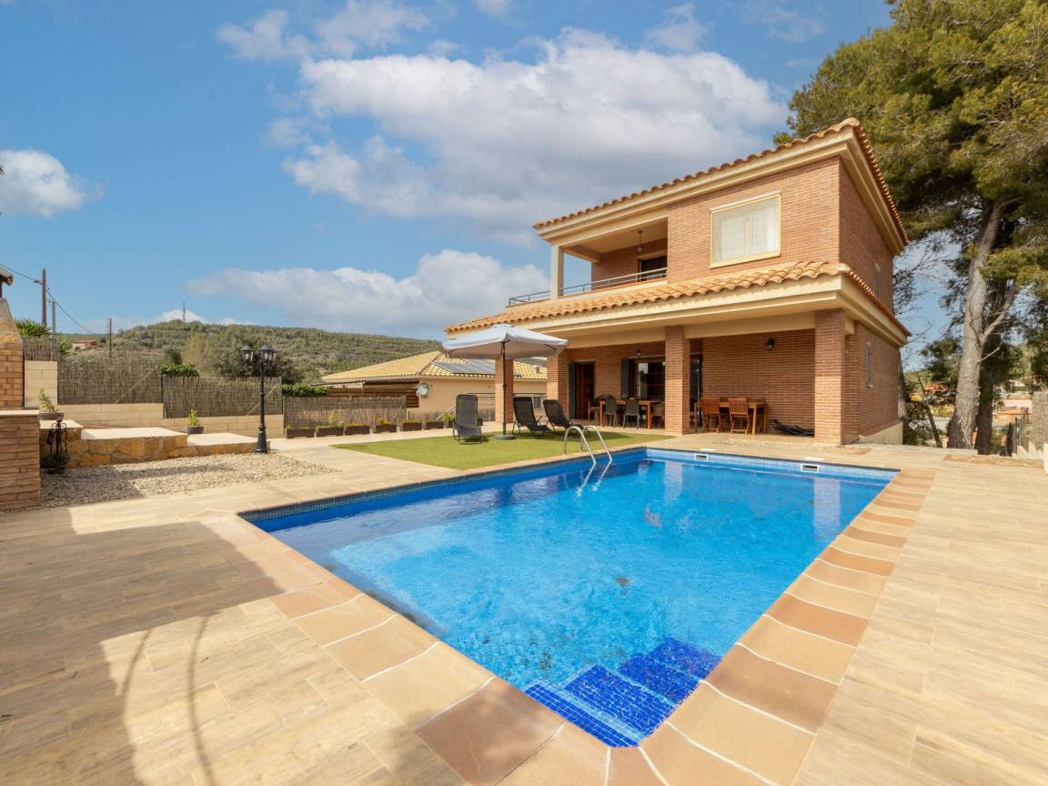 100 M² House ∙ 4 Bedrooms ∙ 10 Guests - Tarragona, España
