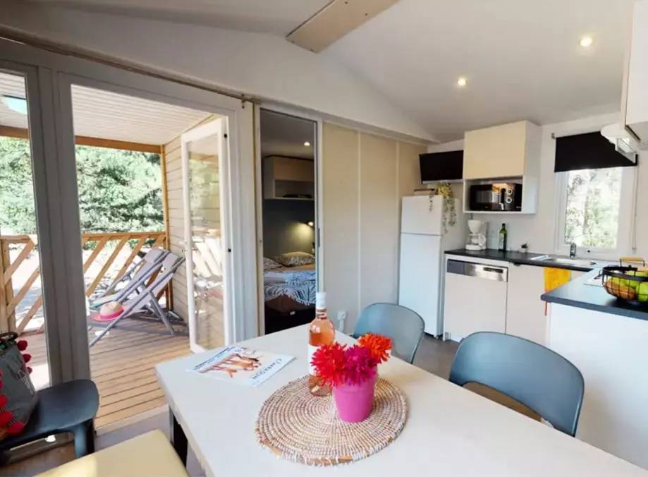 28 M² Mobil-home ∙ 3 Chambres ∙ 6 Personnes - Cadenet